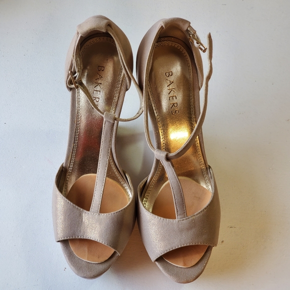 Bakers | Shoes | Bakers Heels Peep Toe Platform Shimmering Gold Fabric ...